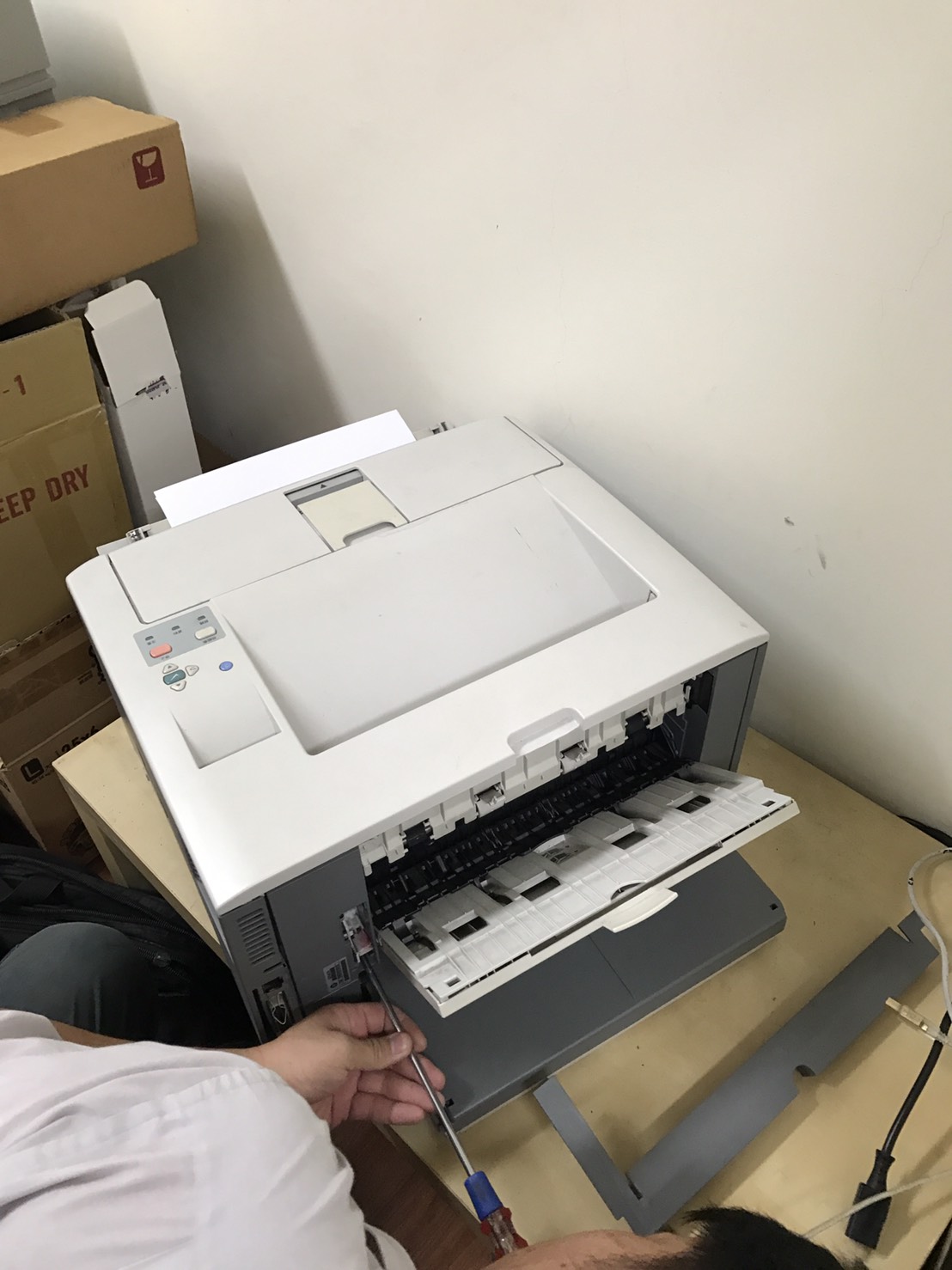 【印表機維修】HP LJ-5200 更換加熱器 – 泓統資訊｜印表機與UPS不斷電系統服務中心